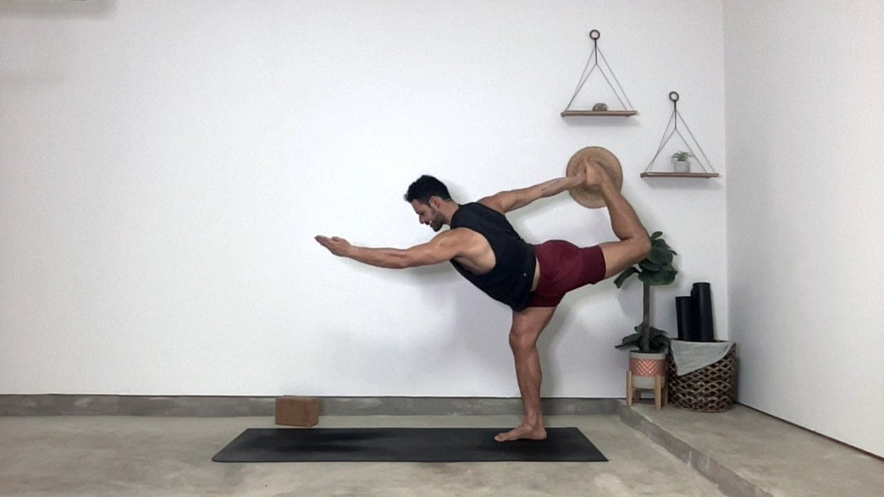 60 min Vinyasa Flow 2-3 w/ Gustavo - Nourishing Dancer's Flow - 06/28 ...