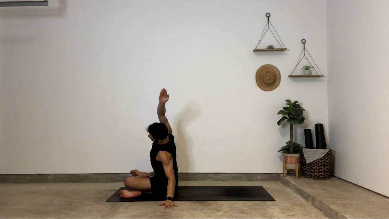 45 min Vinyasa Flow 2-3 w/ Gustavo - Happy, Healthy Hips Flow - 08/19/2023 - YogaWorks