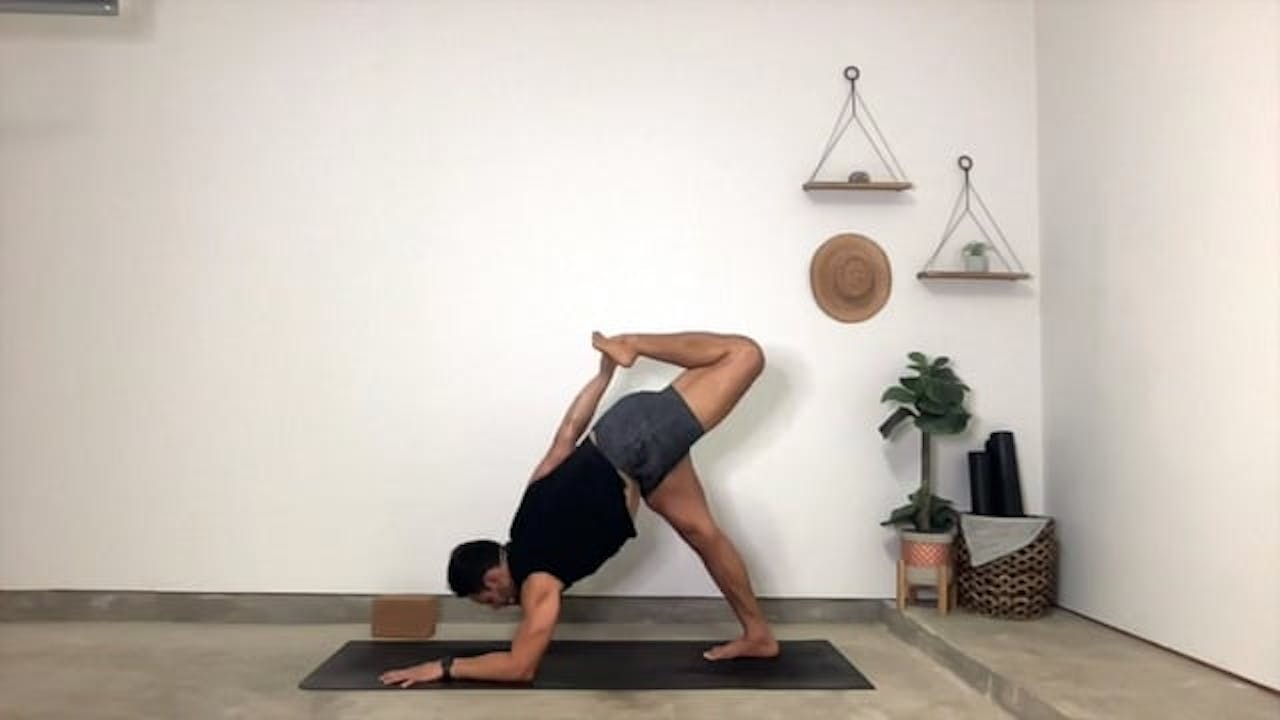 30 min Vinyasa Flow 2-3 w/ Gustavo - Energizing Backbend Flow - 07/06 ...