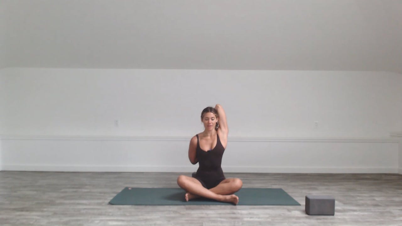 60 min Vinyasa Flow w/ Ashley- Mellow Flow for Shoulders and Hips 05/14 ...