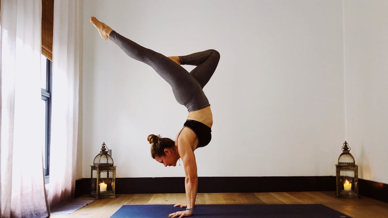 30 min Balanced Flow w/ Mia - YogaWorks