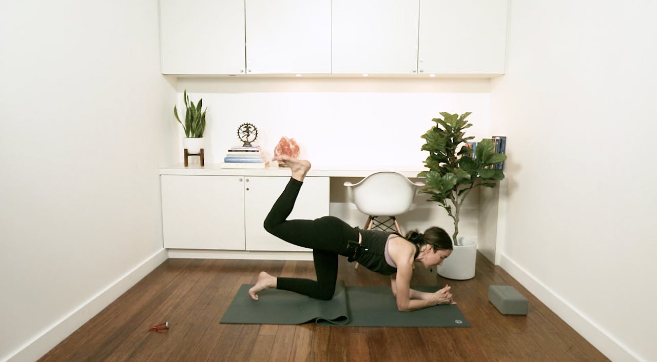 Powerful Pilates (45 mins) – with Alison Klektau - Pilates - YYOGA at Home