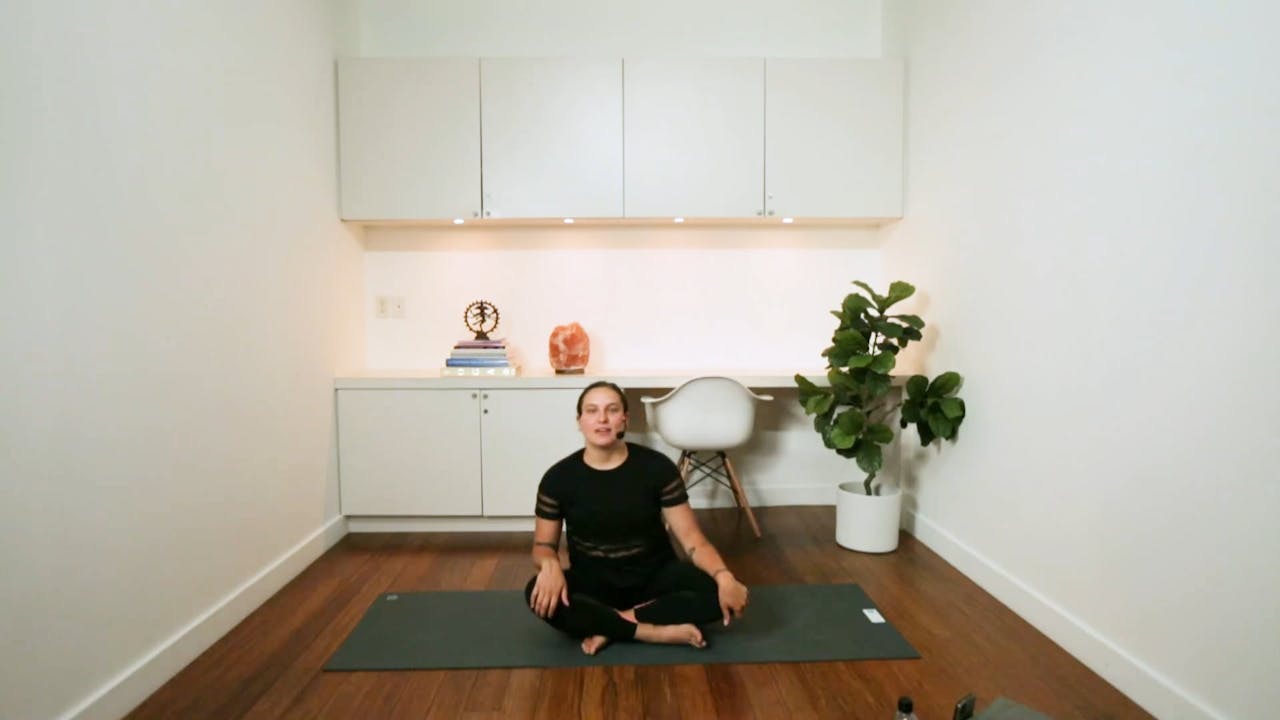 Detoxifying Flow (40 min) - with Kyra Morrison - Kyra Morrison - YYOGA ...