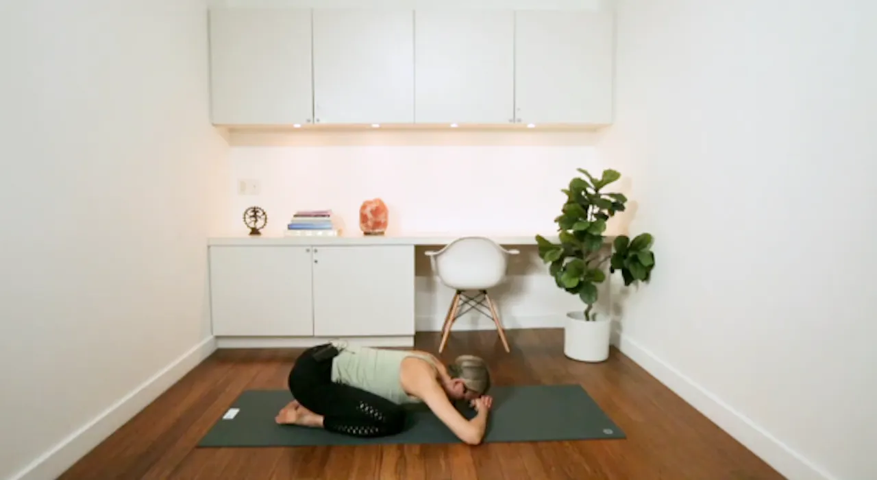 Hatha Yoga for Every Body (30 min) - with Lisa Sanson - Lisa Sanson ...