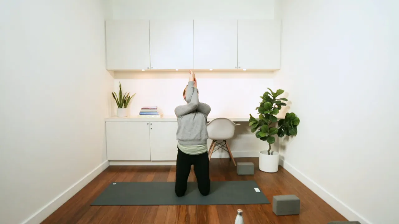 Morning Yin & Vinyasa (30 min) - with Lisa Sanson - Lisa Sanson - YYOGA ...