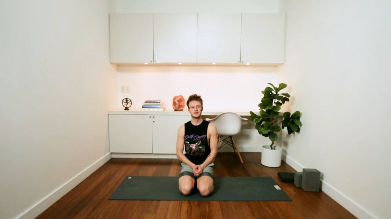 Cozy Gentle Hatha (35 min) - with Connor Roff - Connor Roff - YYOGA at Home