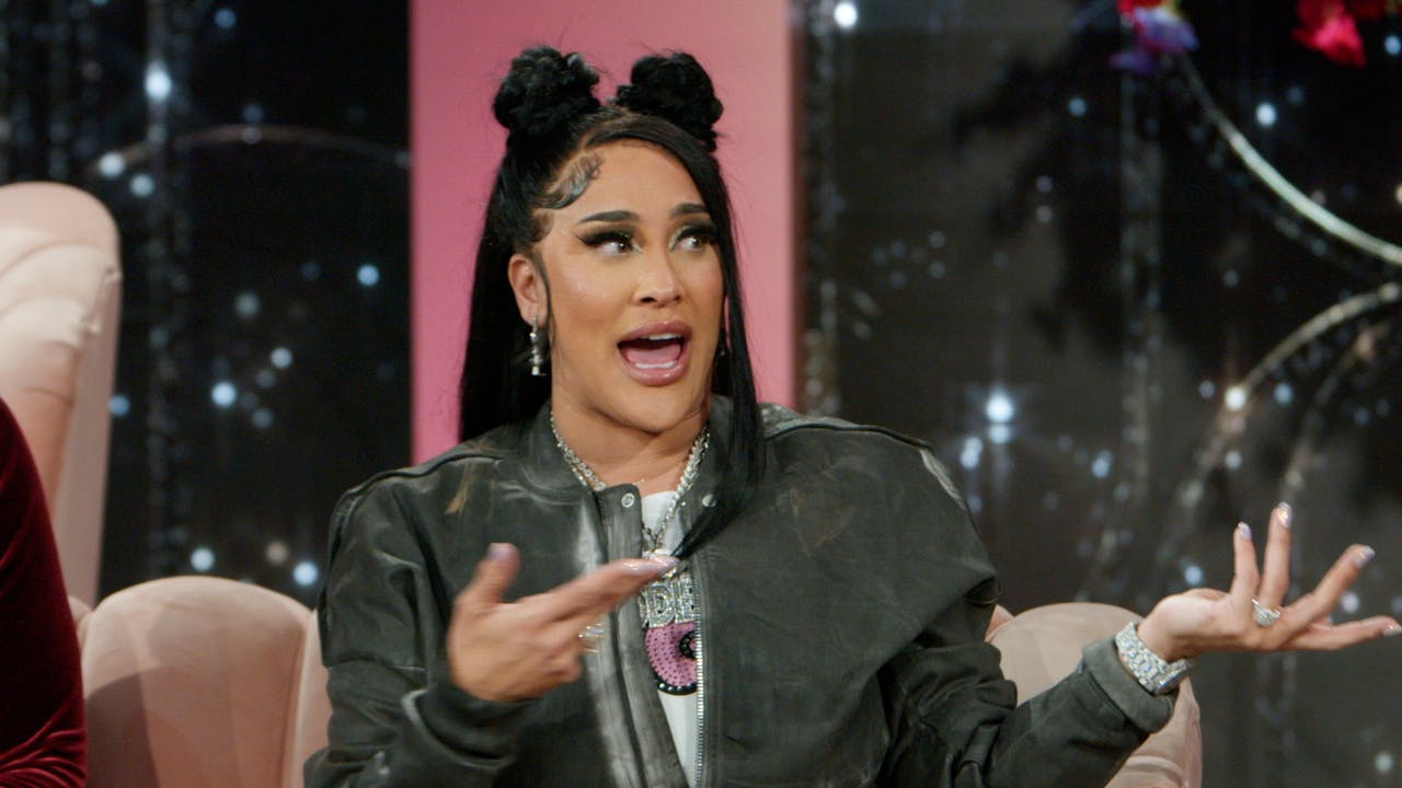 1. Baddies Midwest Reunion: Part 1 - Baddies Midwest Reunion - Zeus